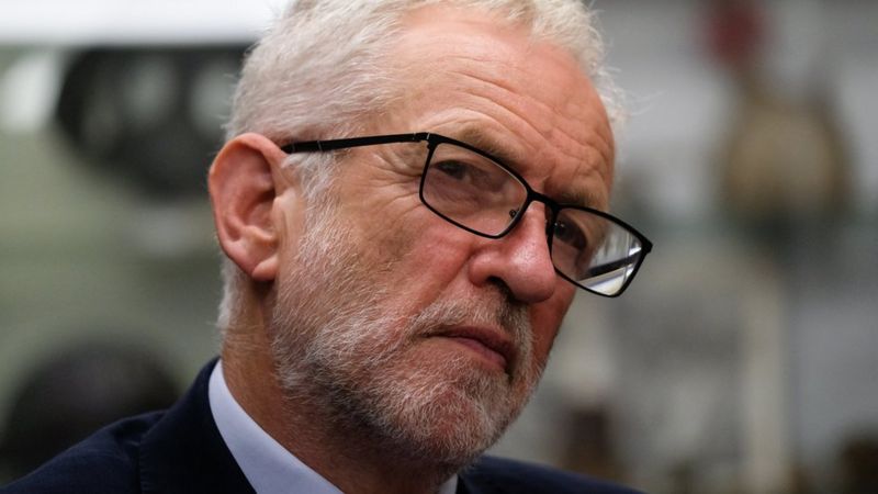 Gloria De Piero: Labour MP quits as shadow justice minister - BBC News