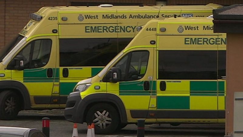 West Midlands Ambulance Service recruitment response 'fantastic' - BBC News
