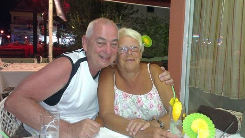 Covid: Nurse doing extra shifts caught virus - inquest - BBC News