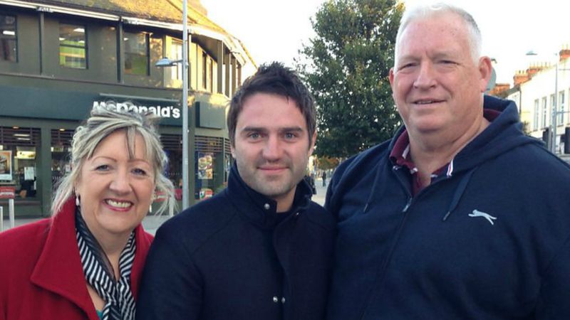 Gilbey family return to Gogglebox and George is to be a dad - BBC News