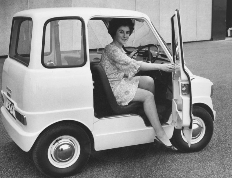 In pictures: Fifty years since Ford's Comuta electric car trial - BBC News
