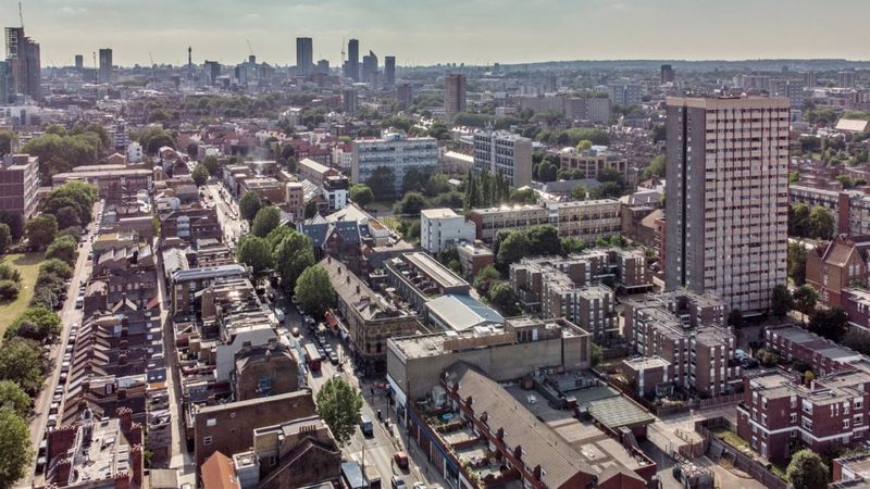 Tower Hamlets: Residents refuse fee hike claiming poor conditions - BBC ...
