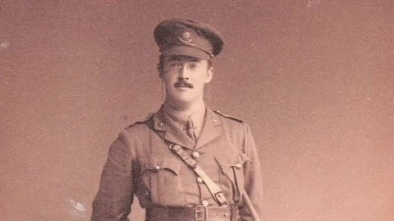 Plaque for World War One soldier who returned from Canada - BBC News