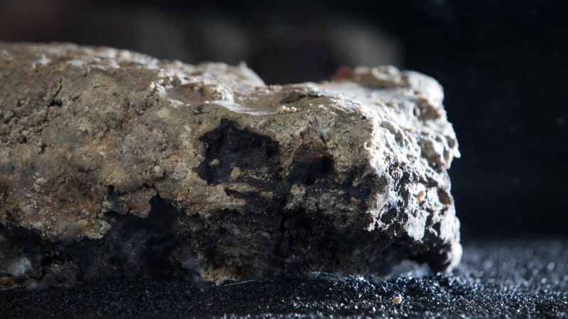 'Monster' Whitechapel fatberg unveiled at London museum - BBC News