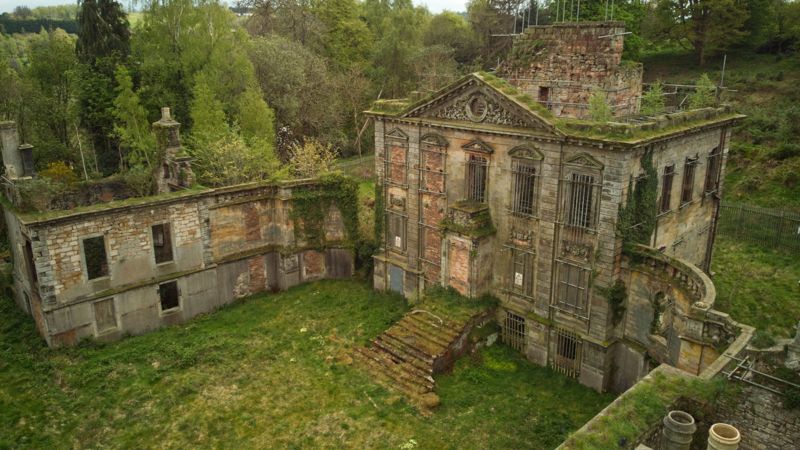 Crumbling historic mansion Mavisbank House saved by £5m award - BBC News