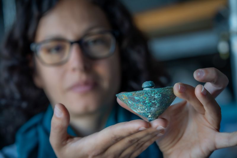 Pompeii: Breathtaking new paintings found at ancient city - BBC News