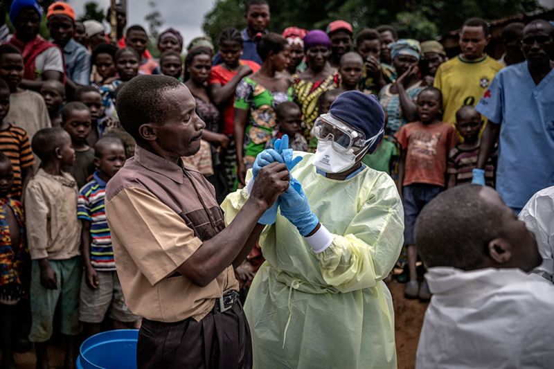Coronavirus in DR Congo captured on camera - BBC News