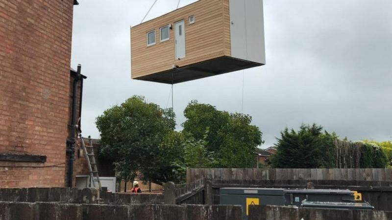 Should homeless people be expected to live in a box? - BBC News