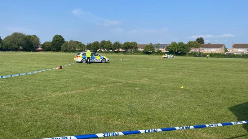 Swindon stabbing: Boy arrested on suspicion of attempted murder - BBC News