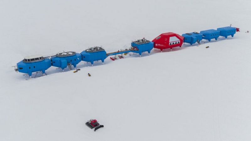 Halley station: UK polar base secure after big iceberg breakaway - BBC News