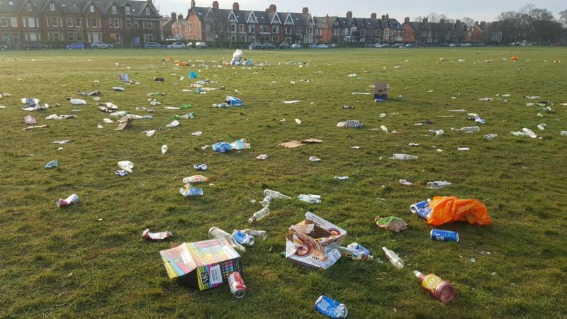 Newcastle residents complain about 'disgusting' park litter - BBC News