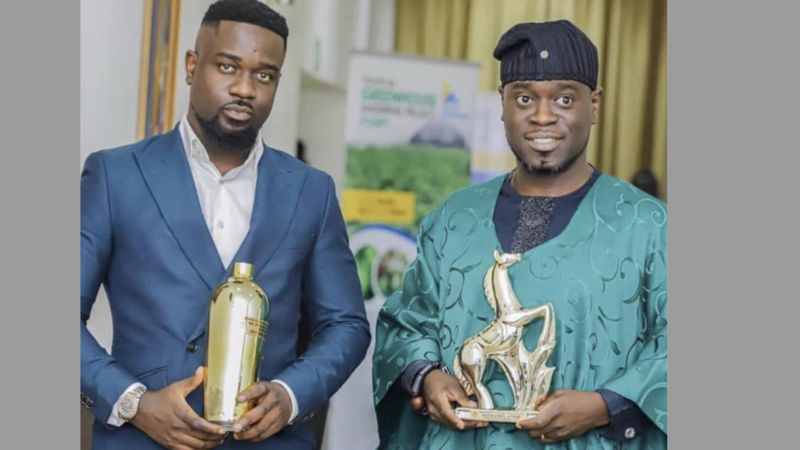 Fake UN Awards: Ghana 'scammer' go fit face fraud charges? - See what ...