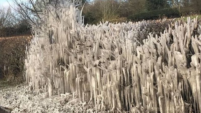 Weather: 'Fantastic' ice formations line Welsh roadsides - BBC News