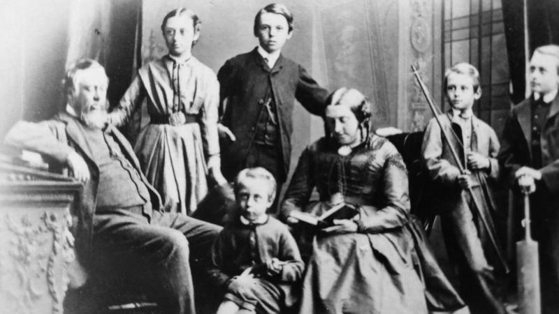 RSPB's Emily Williamson: The woman who saved a million birds - BBC News