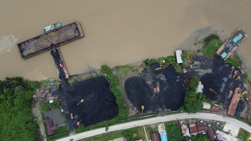 Tambang batu bara ilegal 'kembali beroperasi' di tengah pernyataan Jokowi bahwa ‘penerimaan ...