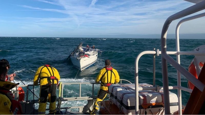 French yacht saved off Guernsey coast - BBC News