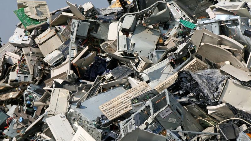 Can we fix our way out of the growing e-waste problem? - BBC News