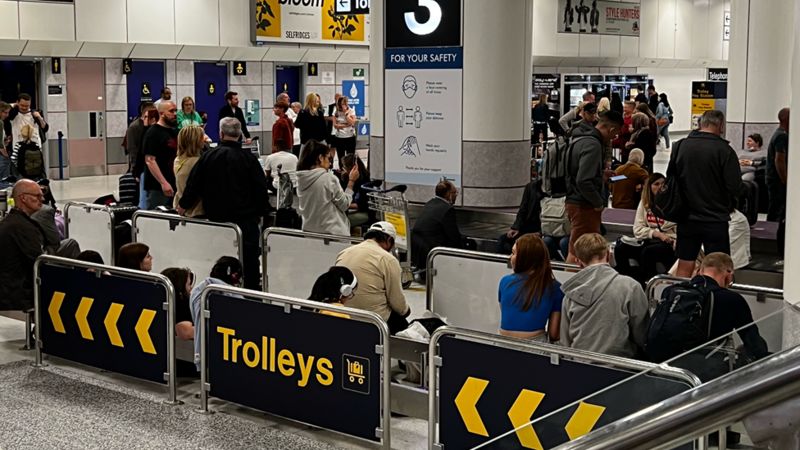 Manchester Airport branded 'complete nightmare' in fresh queue chaos ...