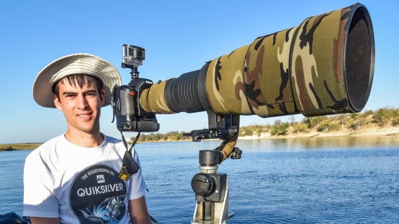 Daniel Hauck: 'I'm inspired by photographing wildlife around me' - BBC News