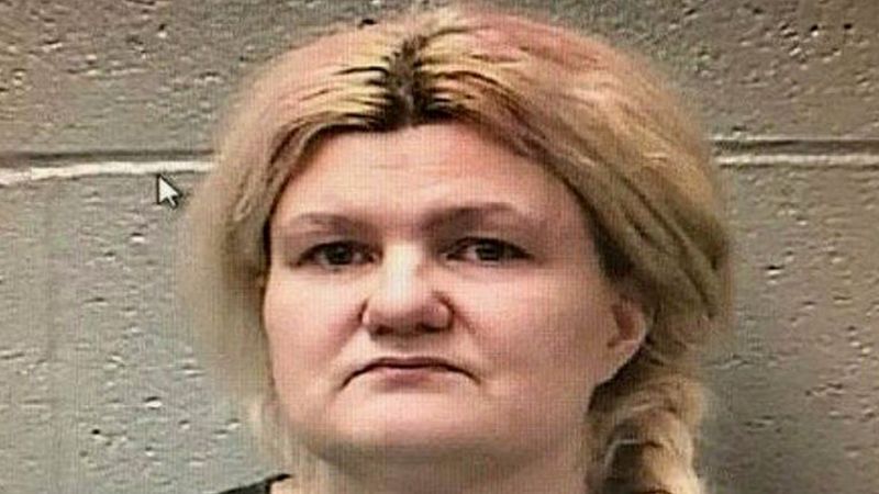 Ku Klux Klan killing: Wife admits murder of Missouri leader - BBC News