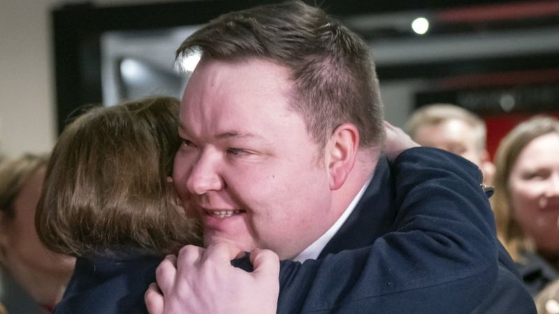 Trafford Council: New MP's replacement as leader confirmed - BBC News