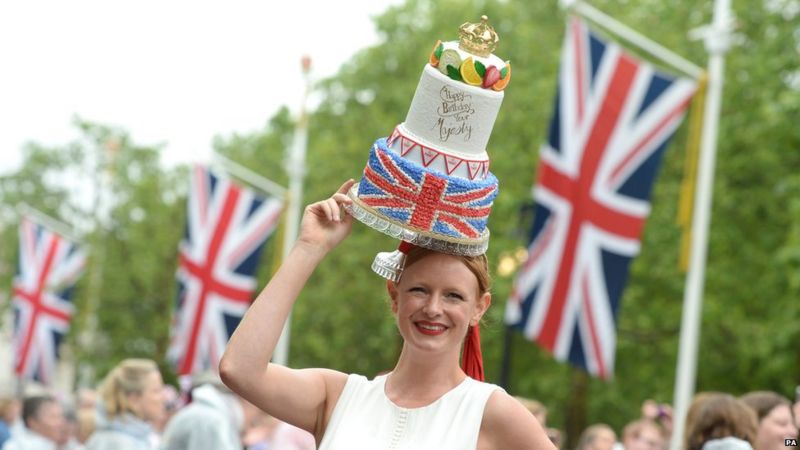In pictures: The Queen's birthday - BBC News