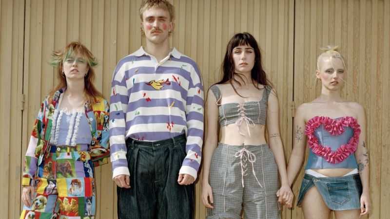 Happiness bottled: Meet indie-pop supergroup Fizz - BBC News