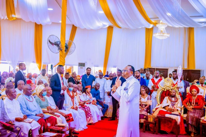 Olu of Warri: King of Itsekiri nation mark one year on di throne - BBC ...