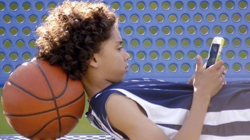 Gambling and gaming: Children as young as 11 betting online - BBC Newsround