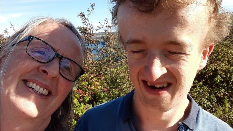 Thousands receive diagnosis after 60 new diseases found - BBC News