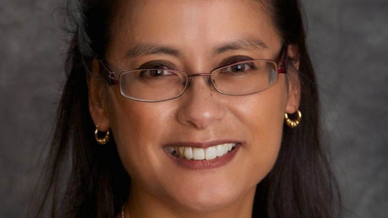 US blogger in quest to find Norfolk Mother's Day card writer - BBC News