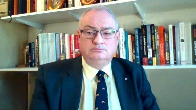 Covid-19: Steve Aiken calls for executive unity on vaccine - BBC News