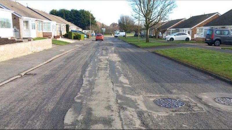 Extensive road resurfacing scheme to begin in Eastfield - BBC News