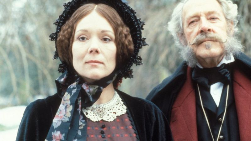 Dame Diana Rigg: A career in pictures - BBC News