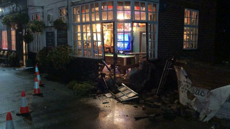 Man in 80s dies after being hit by bus in Exeter city centre - BBC News