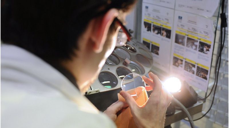 Why the merger of Essilor and Luxottica matters - BBC News