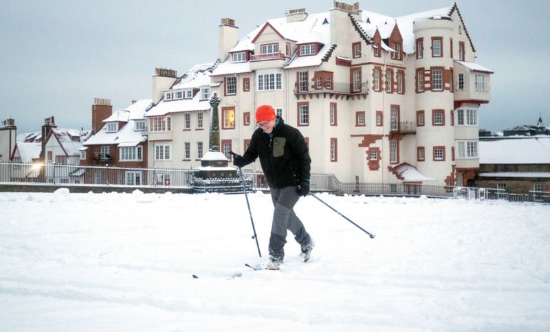 In pictures: Scotland in the snow - BBC News