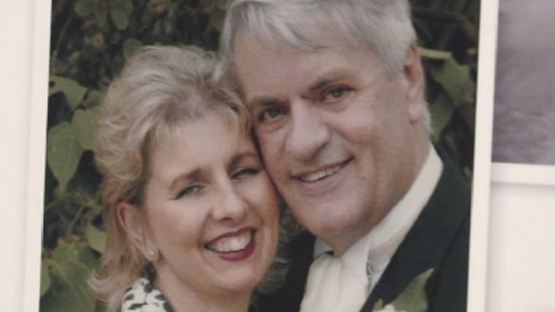 Post Office scandal: MPs call for full postmaster compensation - BBC News