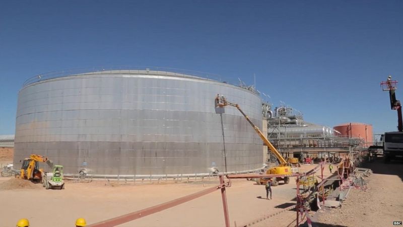 Moroccan solar plant to bring energy to a million people - BBC News