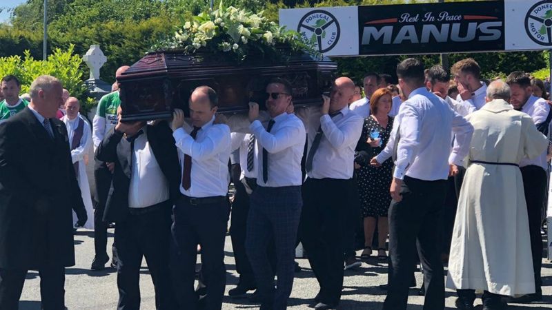 Donegal: Hundreds at rally driver Manus Kelly's funeral - BBC News