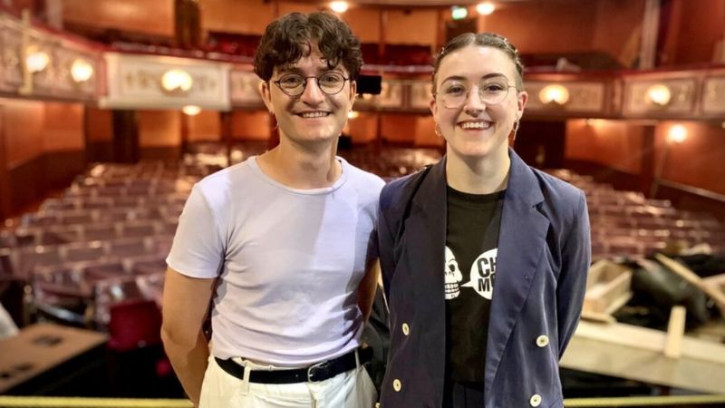 Six the musical: From a bedroom to Broadway (almost) - BBC News