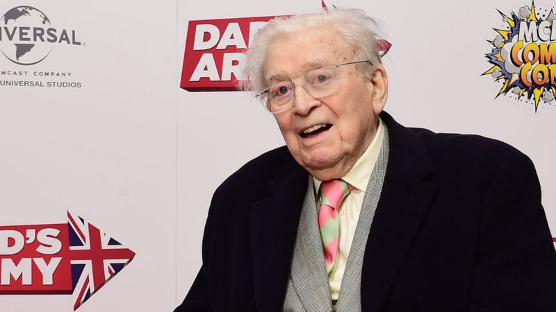 Jimmy Perry dies: 'Amazing' Dad's Army creator remembered - BBC News