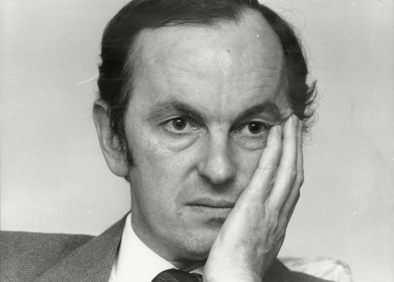 Diane Jones murder: Only named suspect dies in France - BBC News