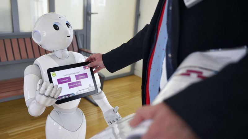 Pepper robot to open up to Android - BBC News