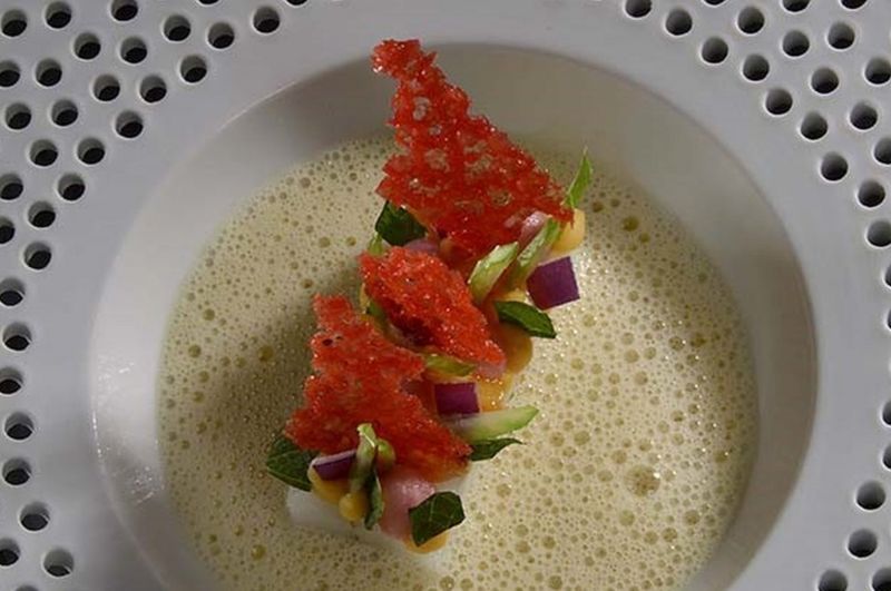 Benoit Violier: Tributes pour in for 'world's best chef' - BBC News