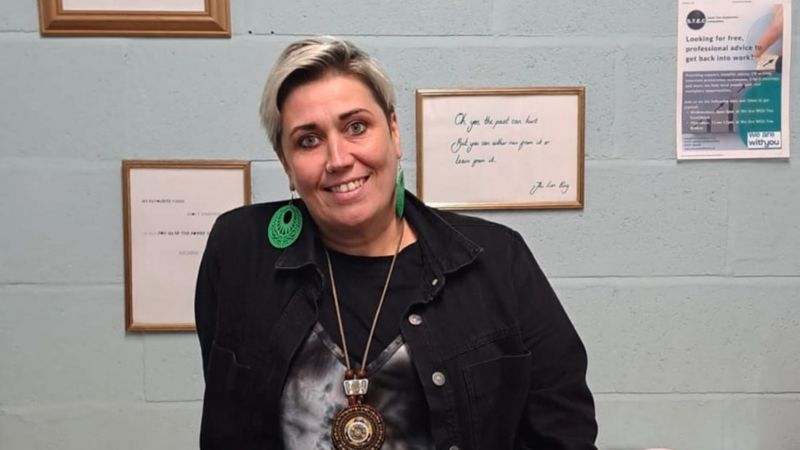 'I teach primary school pupils about the harms of drugs' - BBC News