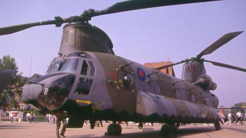 Mull of Kintyre Chinook crash relatives mark 25th anniversary - BBC News