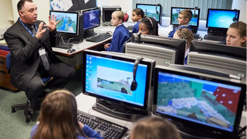 Minecraft to run artificial intelligence experiments - BBC News