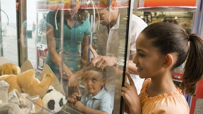 Gambling and gaming: Children as young as 11 betting online - BBC Newsround