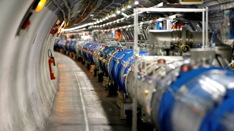 Cern cuts ties with 'sexist' scientist Alessandro Strumia - BBC News